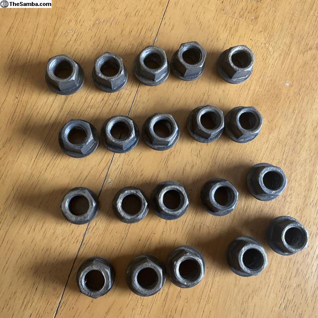 TheSamba.com :: VW Classifieds - Porsche stock lug nut set, 20