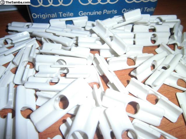 TheSamba.com :: VW Classifieds - NOS Plastic Clip for Vent Wing Swivel Post