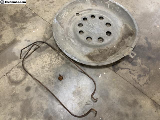 TheSamba.com :: VW Classifieds - Vanagon Spare Tire Clam Shell & All ...