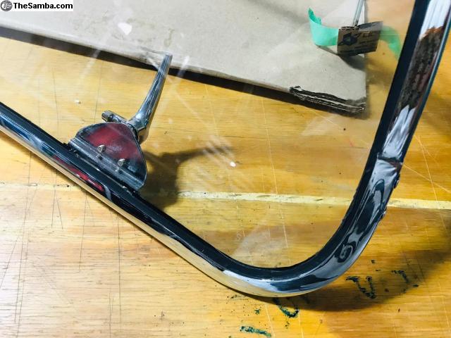 TheSamba.com :: VW Classifieds - Split and Oval Front Safari Window Kit ...