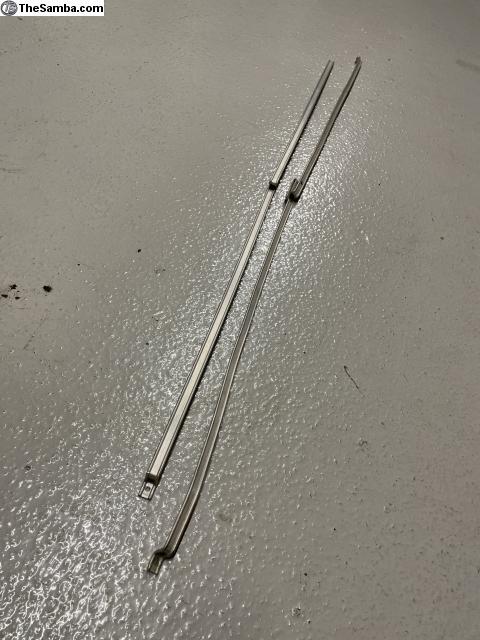 TheSamba.com :: VW Classifieds - SO42 & 44 Westy Rear Hatch Curtain Rods