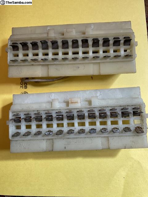 TheSamba.com :: VW Classifieds - 72 Bus Style Fuse Box used to retro ...
