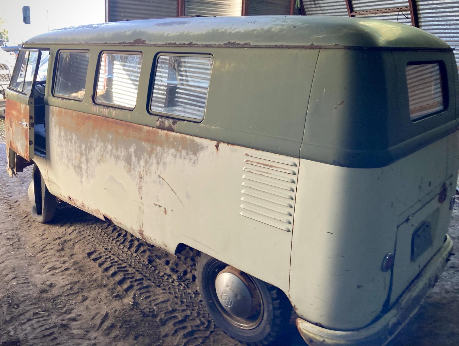 TheSamba.com :: Split Bus - View topic - The Adventures of a 1958 Palm Green/Sand Green (PGSG ...