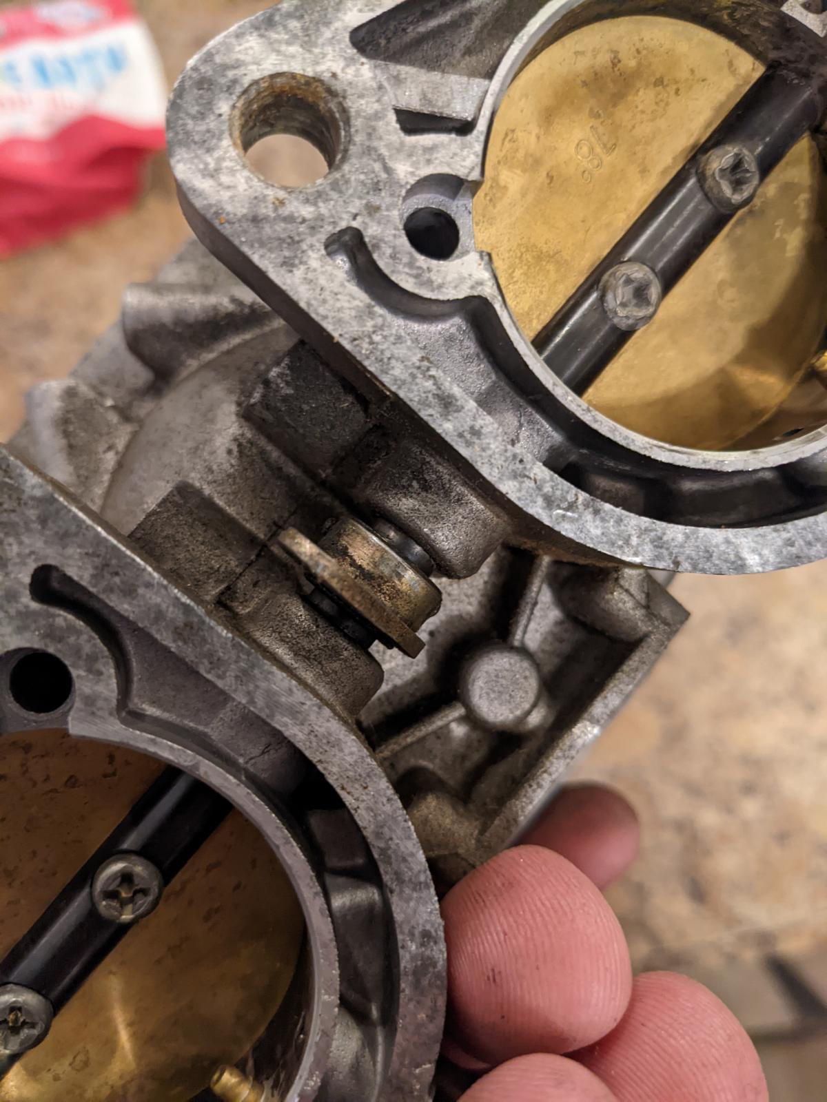 TheSamba.com :: Gallery - Redline dual IDF linkage and 44IDF carbs