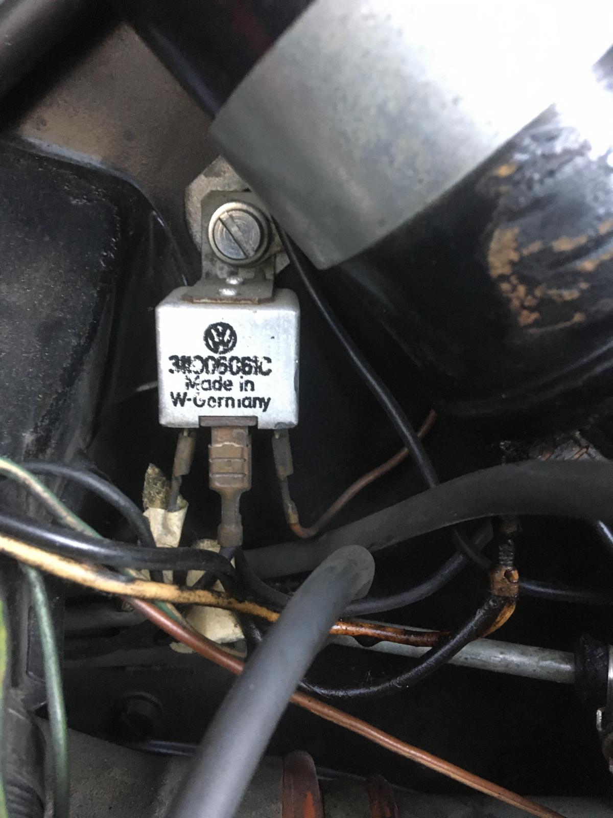 TheSamba.com :: Gallery - Rear Defogger relay 72 Ghia