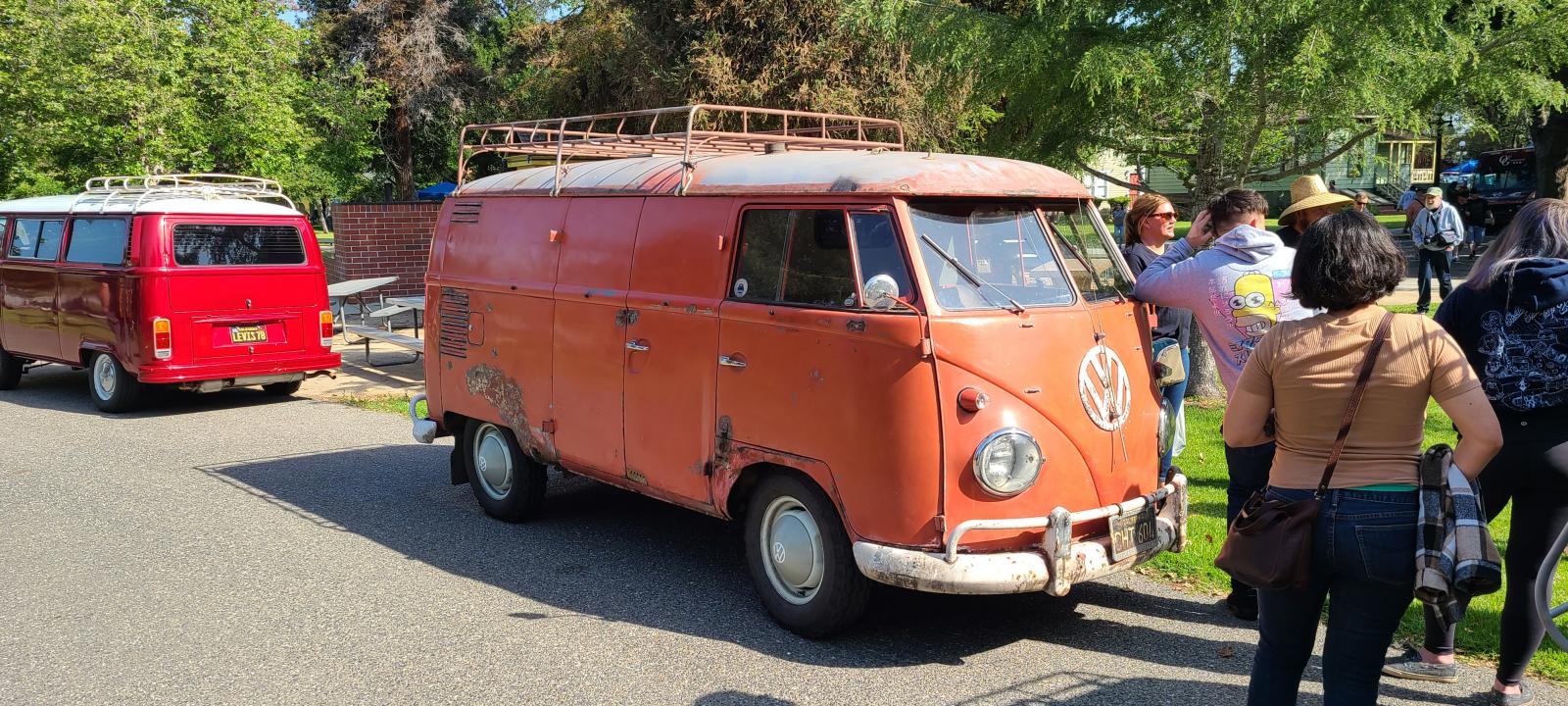 TheSamba.com :: Gallery - Split Panel Buses at Kelly Park, 2022 [Sunday ...