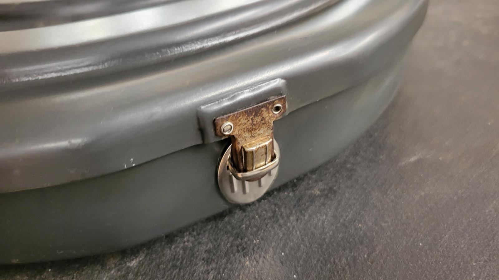 TheSamba.com :: Gallery - Fixed the Round Tool Box