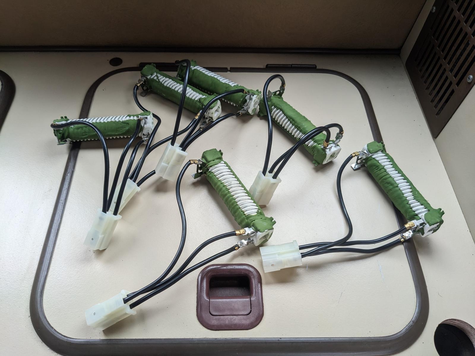 TheSamba.com :: Gallery - Radiator fan resistor 251971284H