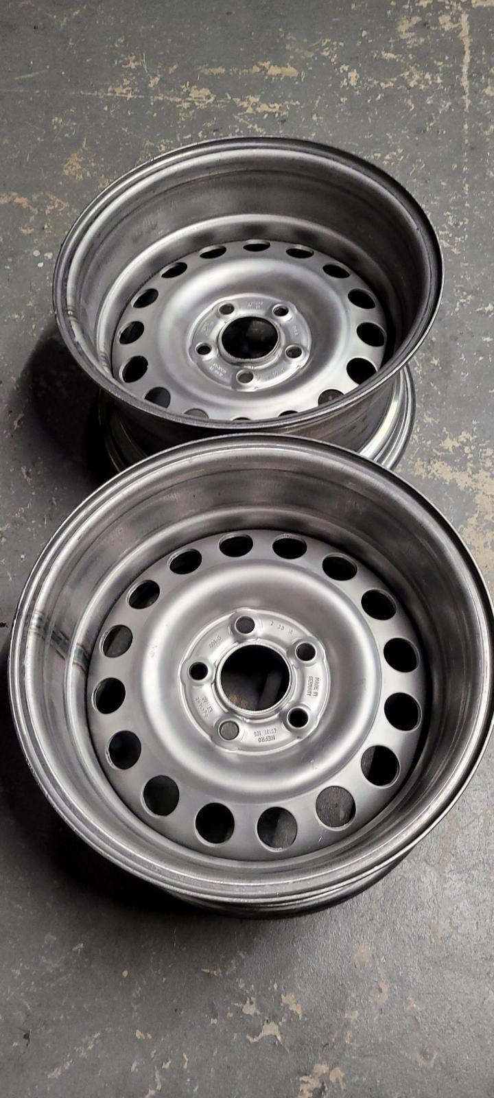 TheSamba.com :: Gallery - Different brands of steel rims for syncro