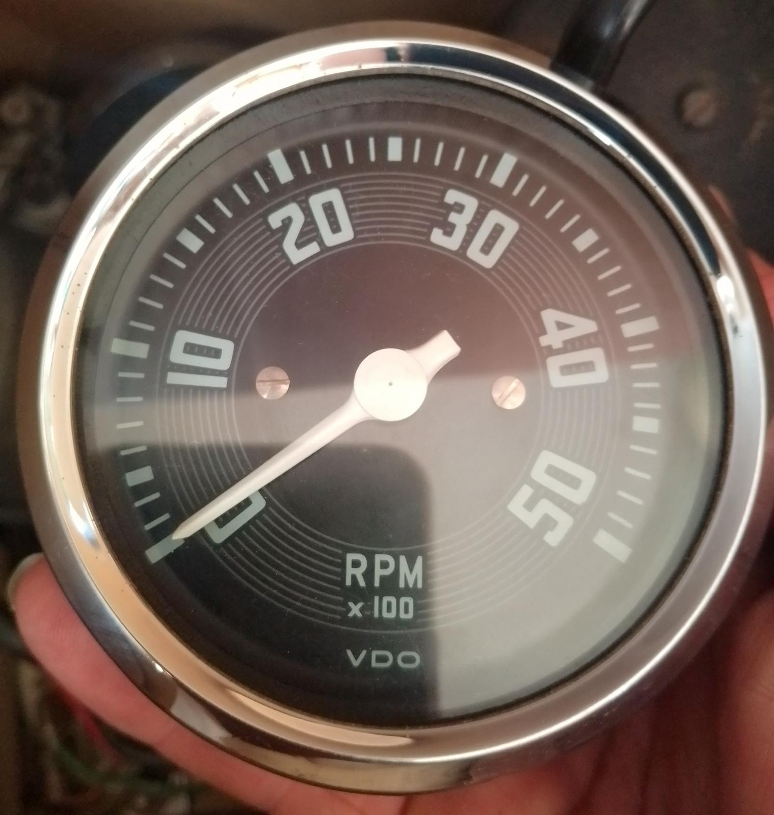 TheSamba.com :: Gallery - Not the usual VDO 5000 rpm tach.
