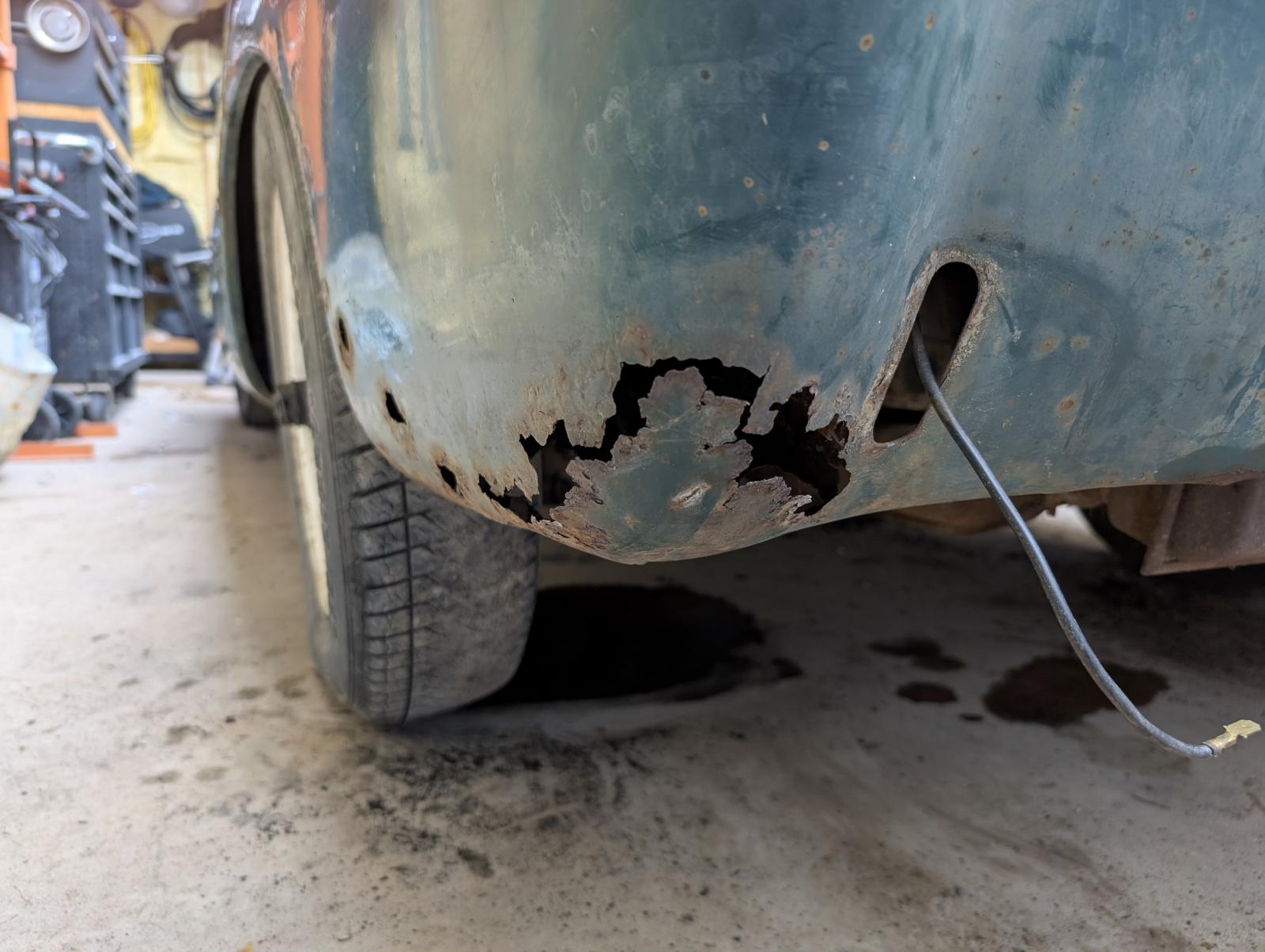 TheSamba.com :: Ghia - View topic - Rear Quarter Patch Panels and Seat Questions