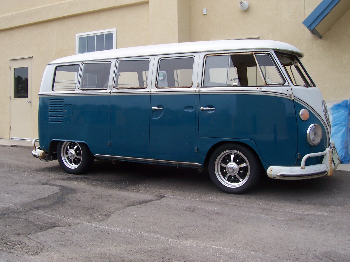 TheSamba.com :: Split Bus - View topic - Post Pics of Your Sea Blue Bus!
