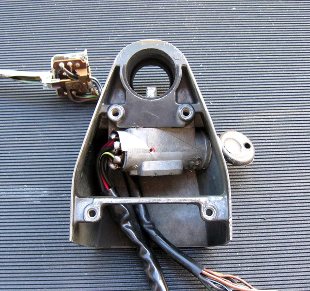 TheSamba.com :: Bay Window Bus - View topic - How do I remove the ...