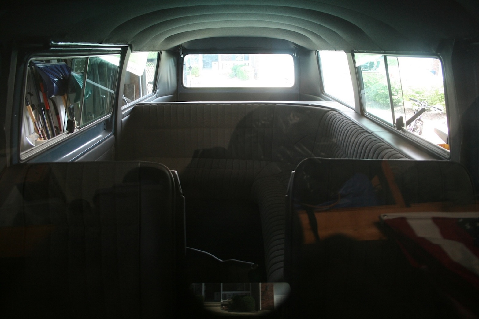 TheSamba.com :: Bay Window Bus - View topic - Coolest Custom Interior